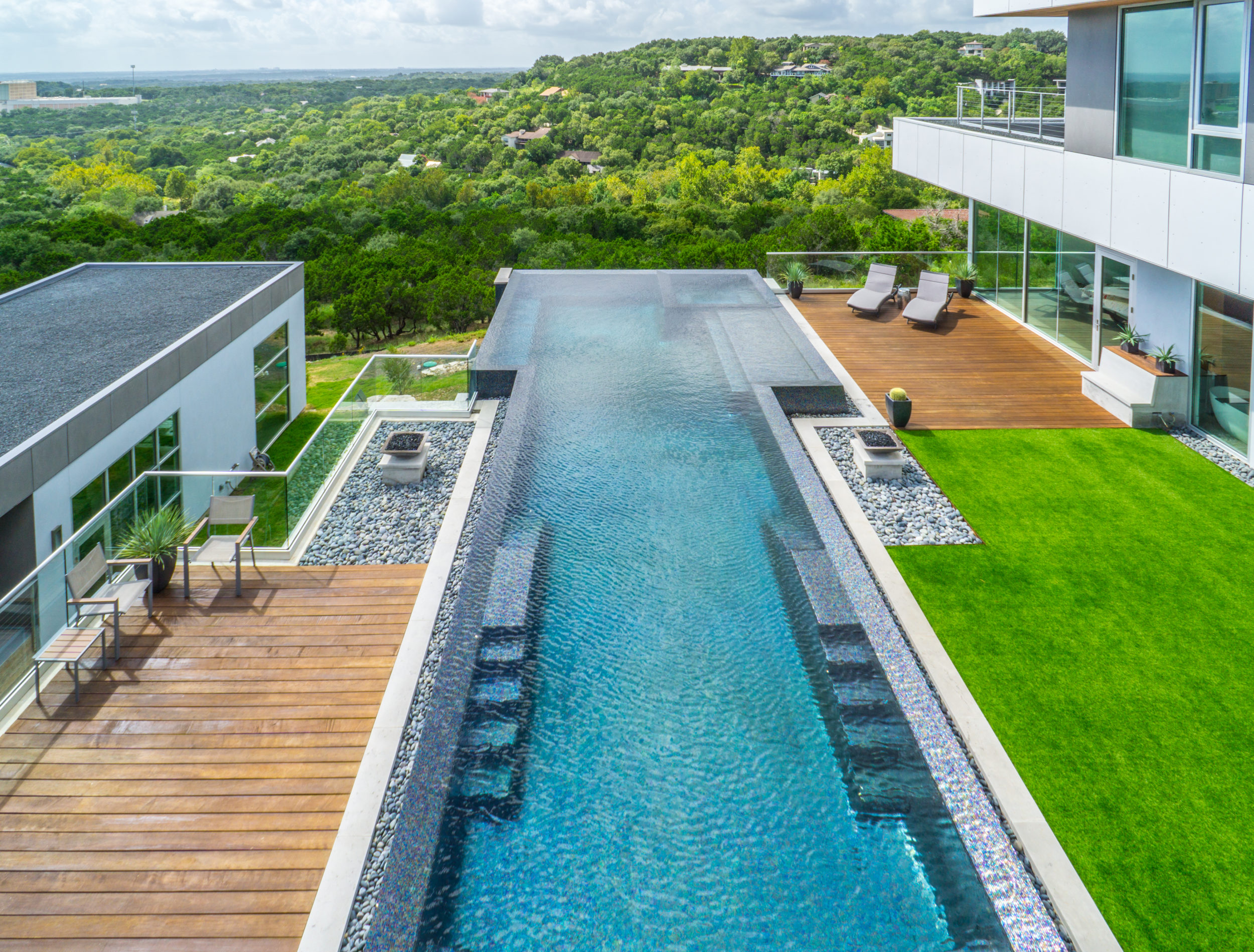 An Infinity Pool with An Infinite View - TimberTown